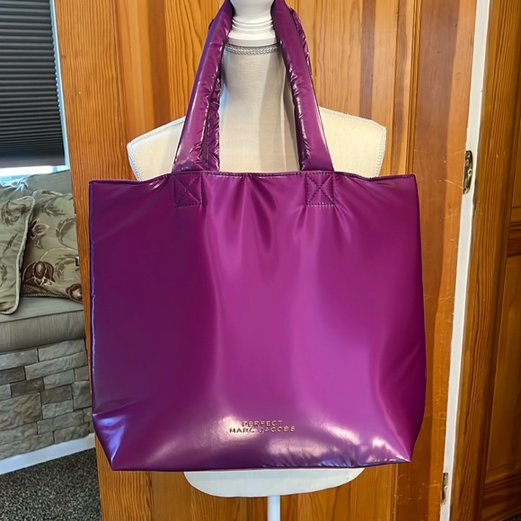 Marc Jacobs | Bags | Marc Jacobs Fragrance Tote Nwot | Poshmark